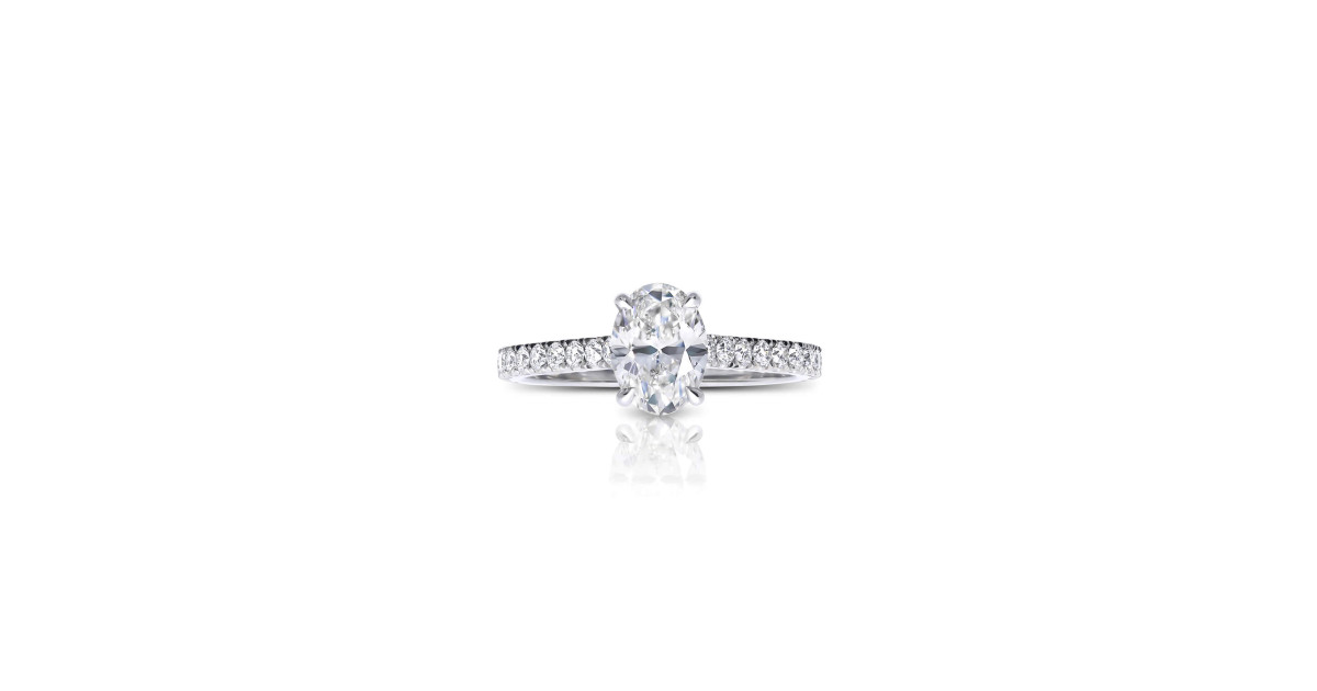 Ellipse | Oval Diamond Ring with Scallop Set Band